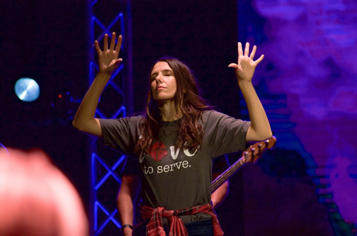 ASL Signs for Gratitude by Brandon Lake – Messymom